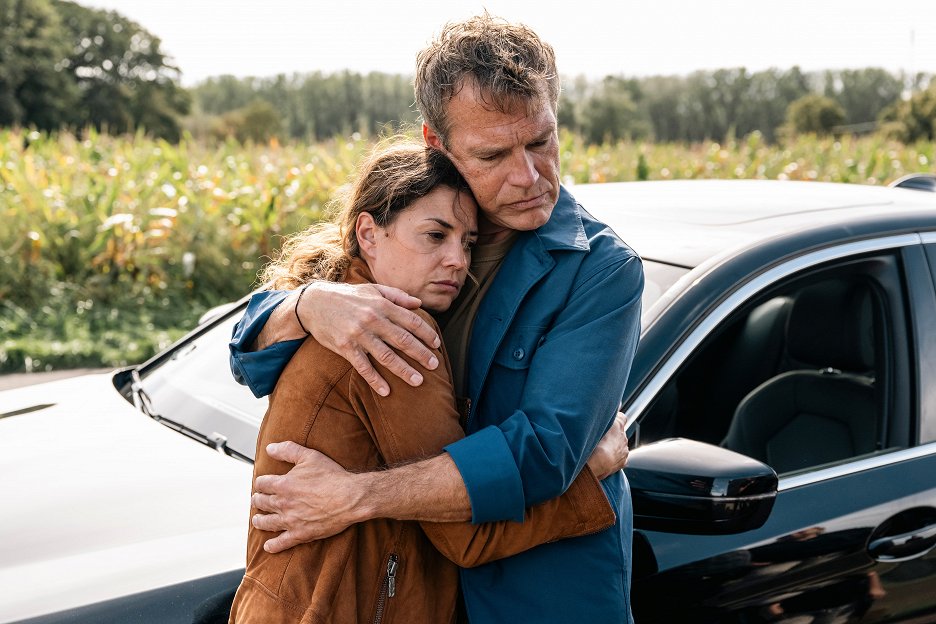 Speciální tým Kolín - Tödlicher Steinwurf (S22E24) (2024) | ČSFD.cz