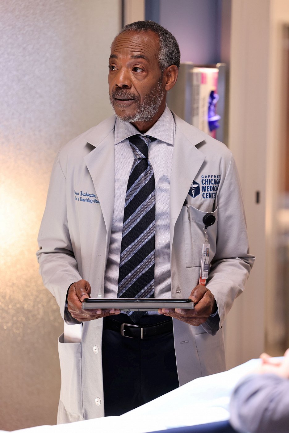 Chicago Med - What Happens in the Dark Always Comes to Light (S09E03 ...