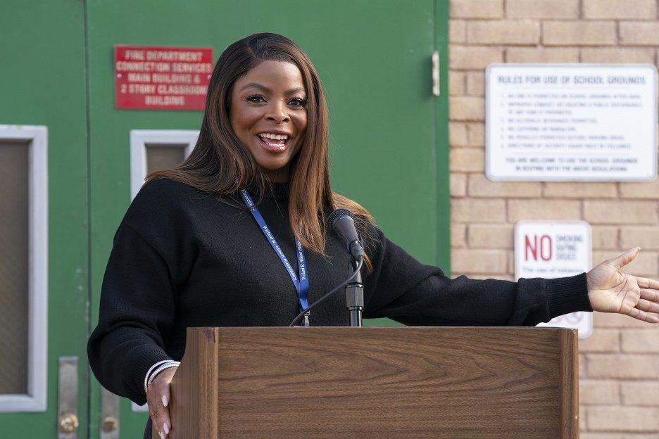 Abbott Elementary - Willard R. Abbott (S03E05) (2024) | ČSFD.cz