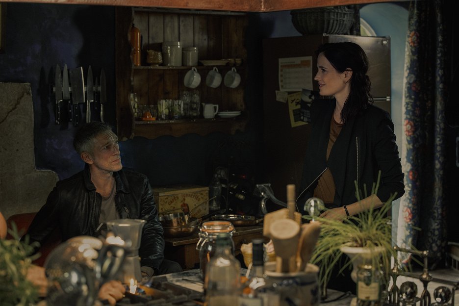 Spojka - Krveprolití (E04) (2023) | ČSFD.cz