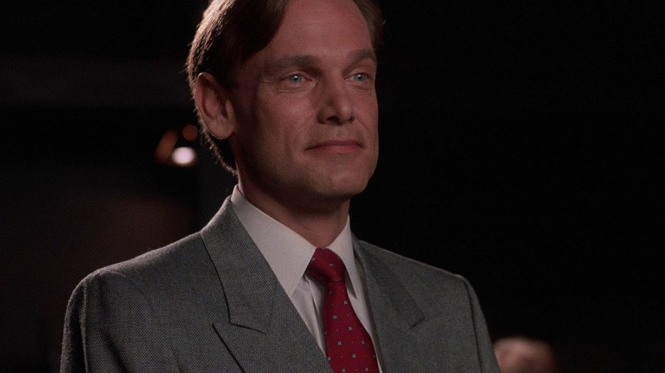 Hanging Heart (1989) | ČSFD.cz