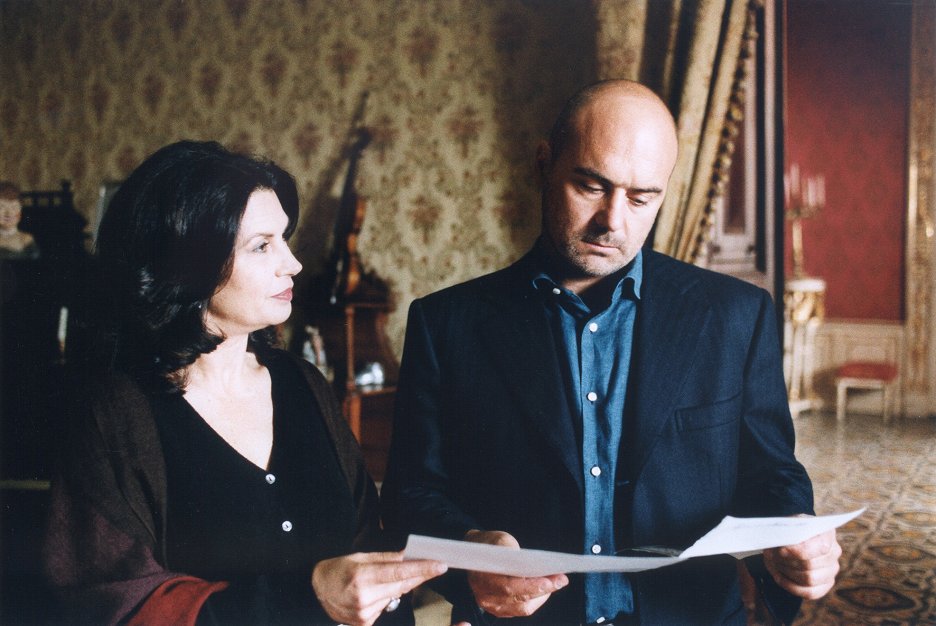 Komisař Montalbano - Dotek umělcův (S03E02) (2001) | Galerie - Z ...