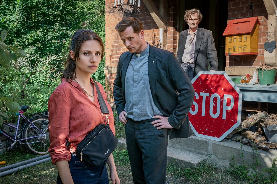 Mandat für Mai - Zweifel (E05) (2024) | ČSFD.cz