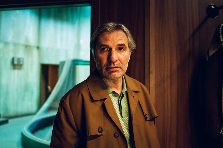 To se vysvětlí, soudruzi! - Paní, vy jste vdova! (E05) (2024 ...