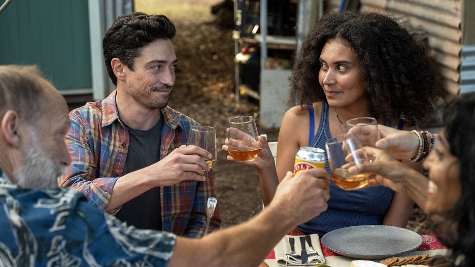 Population: 11 - Earth Room (E07) (2024) | ČSFD.cz