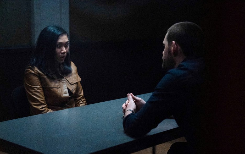 FBI: International - Vyhnání z kraje vína (S01E17) (2022) | ČSFD.cz