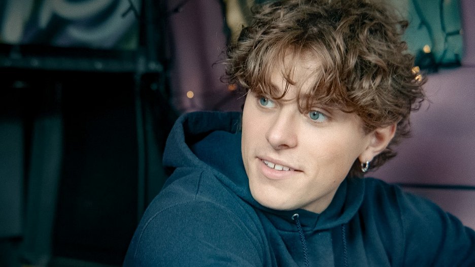 VGS - Kjør techno (S03E24) (2024) | ČSFD.cz