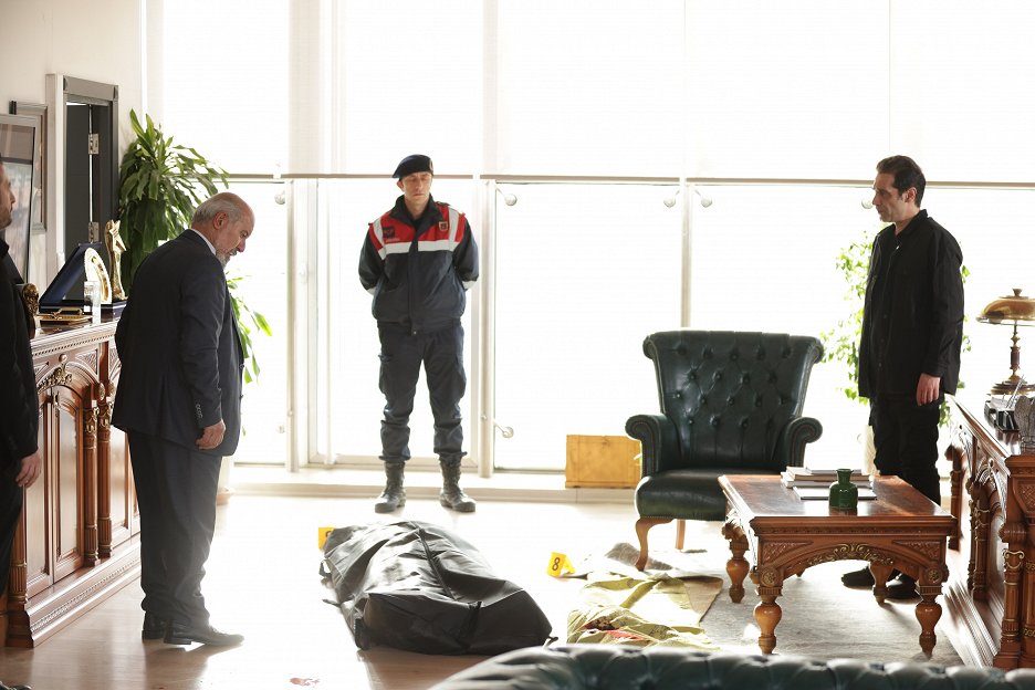 Hudutsuz Sevda - Episode 29 (E29) (2024) | ČSFD.cz