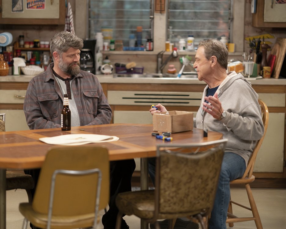 The Conners - Campaign U-Turn and a Hard Write (S06E10) (2024) | ČSFD.cz