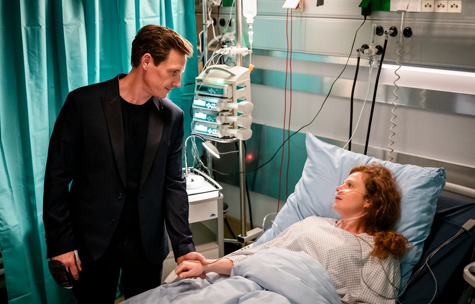 Dr. Nice - Süße Lügen (S02E01) (2024) | ČSFD.cz