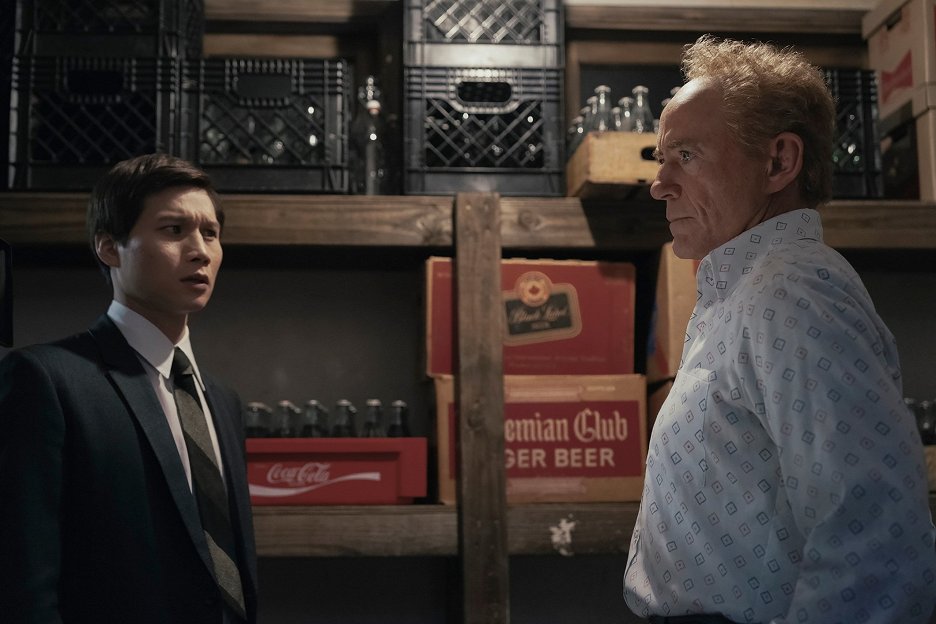 Sympatizant - Poslušný Asiat (E02) (2024) | ČSFD.cz