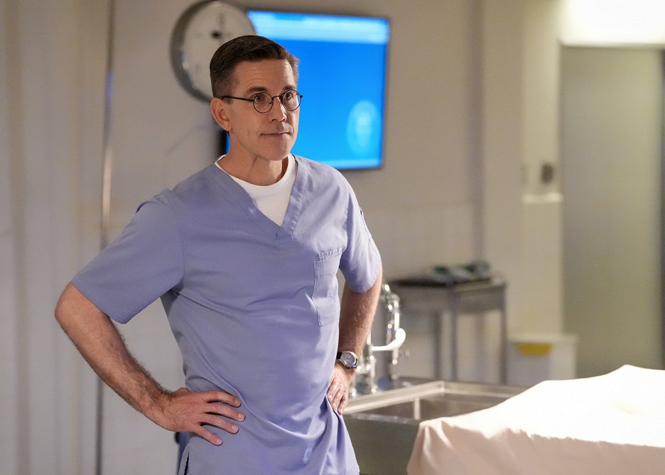 Námořní vyšetřovací služba - Nový útes (S21E10) (2024) | ČSFD.cz