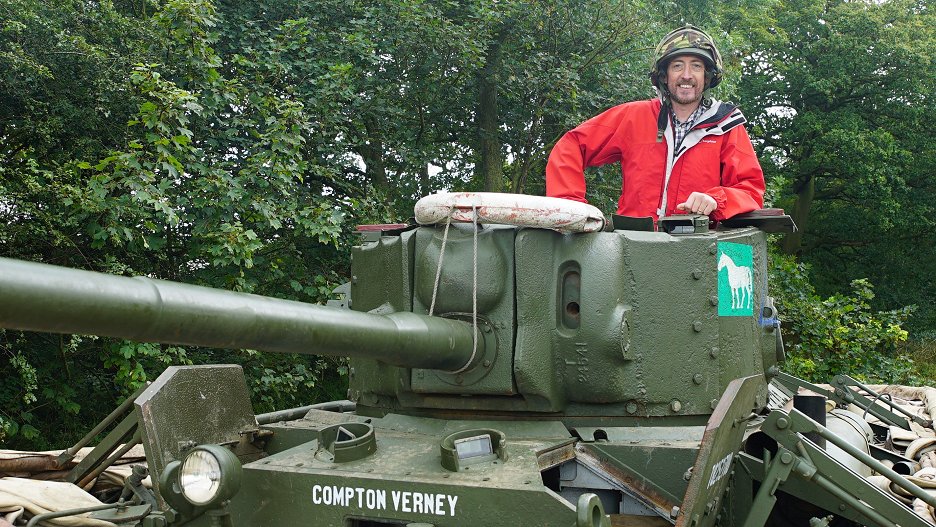 Fantastické inženýrství - Bojové transportéry (S09E03) (2020) | ČSFD.cz