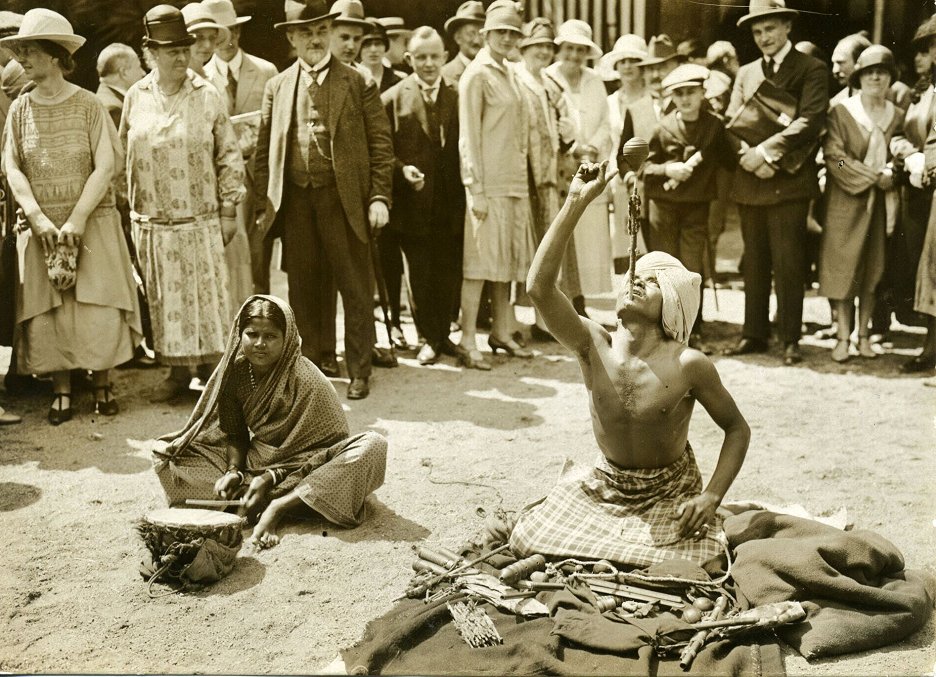 Secrets of The Human Zoos (2023) | ČSFD.cz