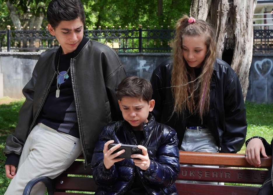 Kod Adı Kırlangıç - Yeni Dron (S01E23) (2024) | ČSFD.cz