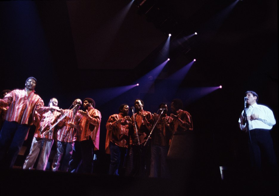 In Restless Dreams: The Music of Paul Simon (2023) | ČSFD.cz