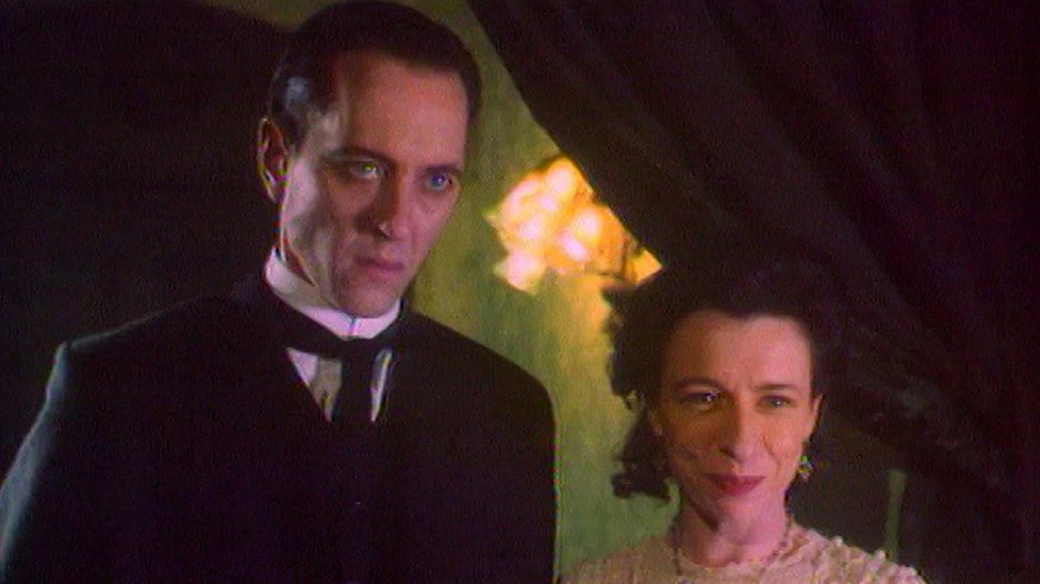 Elaine Collins | ČSFD.cz