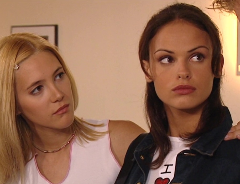 Le Groupe - Le Cousin (E09) (2001) | ČSFD.cz