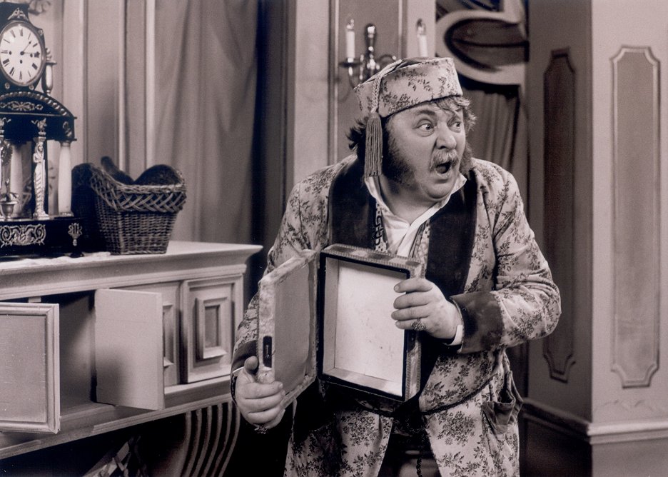 Perly panny Serafinky (1980) | ČSFD.cz