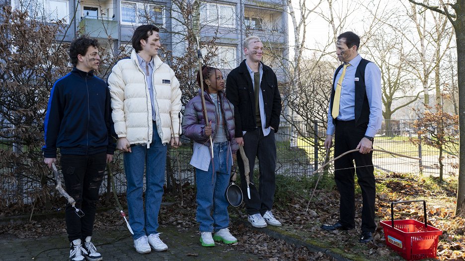 Die Discounter - Season 3 (S03) (2023) | ČSFD.cz