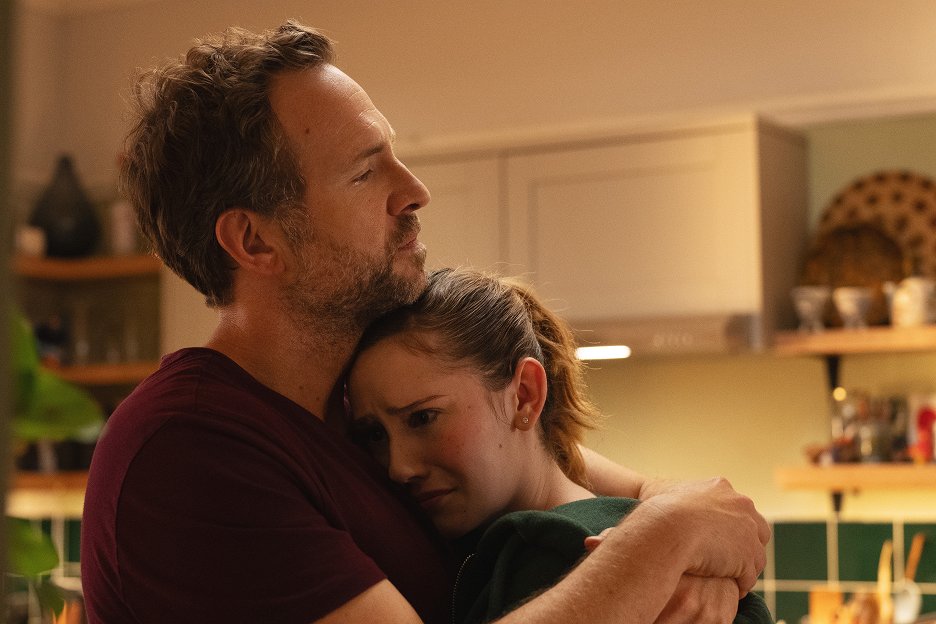 Trying - Milosrdné lži (S04E07) (2024) | Recenze - Uživatelské | ČSFD.cz