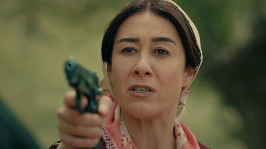 Aşk ve Mavi - Episode 37 (S02E37) (2018) | ČSFD.cz