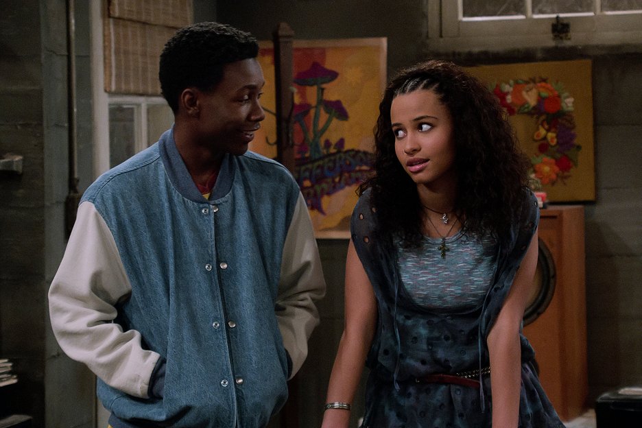 Zlatá devadesátá - Drž mě za ruku (S02E04) (2024) | ČSFD.sk