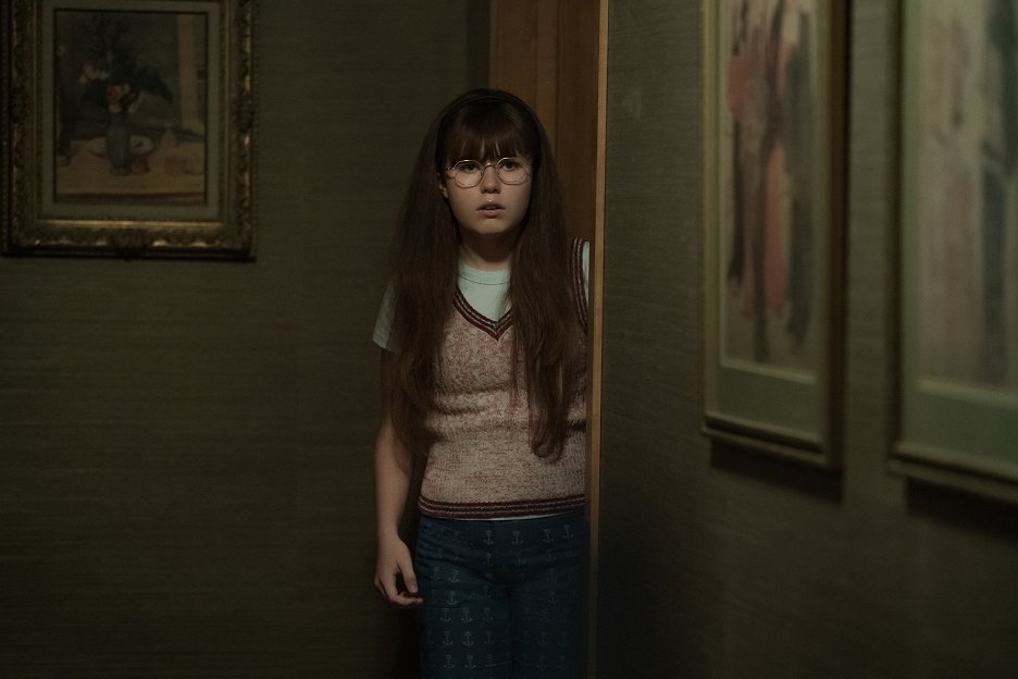 Gaslit - Year of the Rat (E07) (2022) | ČSFD.cz