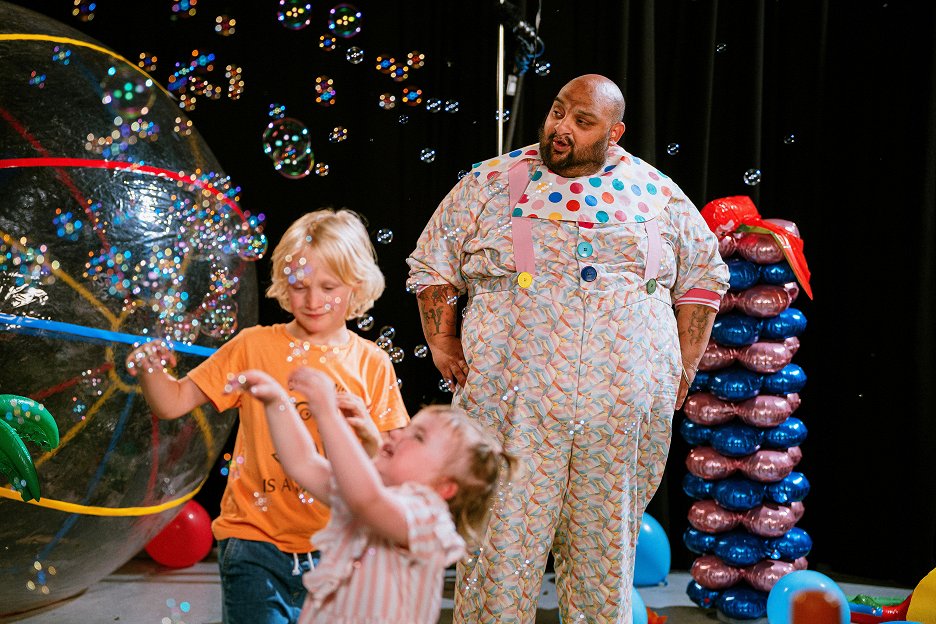 Na plech (2025) | Zajímavosti - Zajímavosti | ČSFD.cz