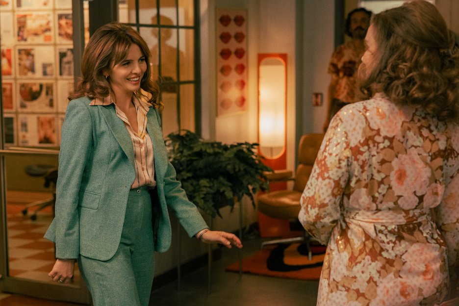 Minx - It's Okay to Like It (S02E03) (2023) | ČSFD.cz