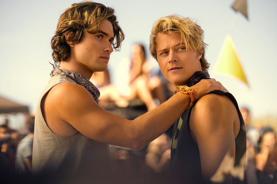 Outer Banks - The Enduro (S04E01) (2024) | ČSFD.cz