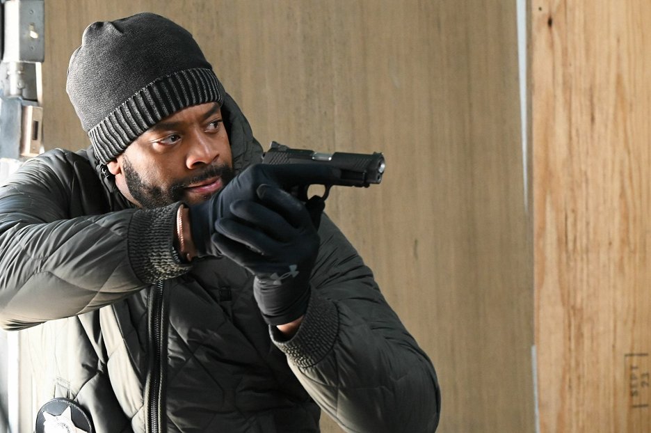 Policie Chicago - Unpacking (S11E01) (2024) | Tvůrci | ČSFD.cz