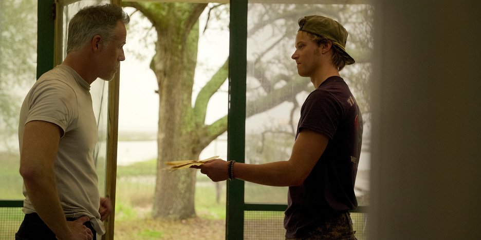 Outer Banks - Albatros (S04E05) (2024) | ČSFD.cz