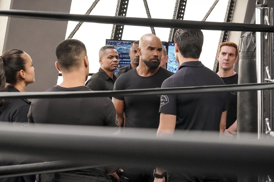 S.W.A.T. - Human Interest (S08E05) (2024) | ČSFD.cz