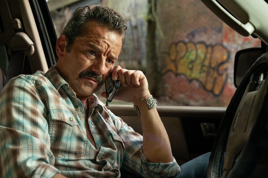 Král Tulsy - Pod novým vedením (S02E08) (2024) | ČSFD.cz