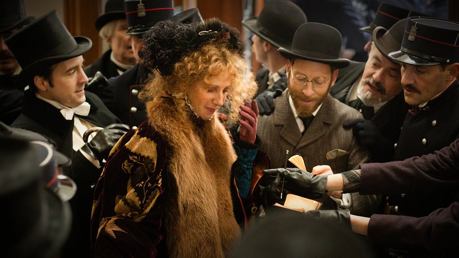 Božská Sarah Bernhardt (2024) | ČSFD.cz