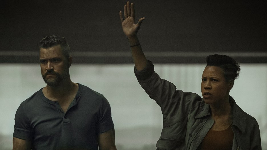 Silo - Barikády (S02E06) (2024) | ČSFD.cz