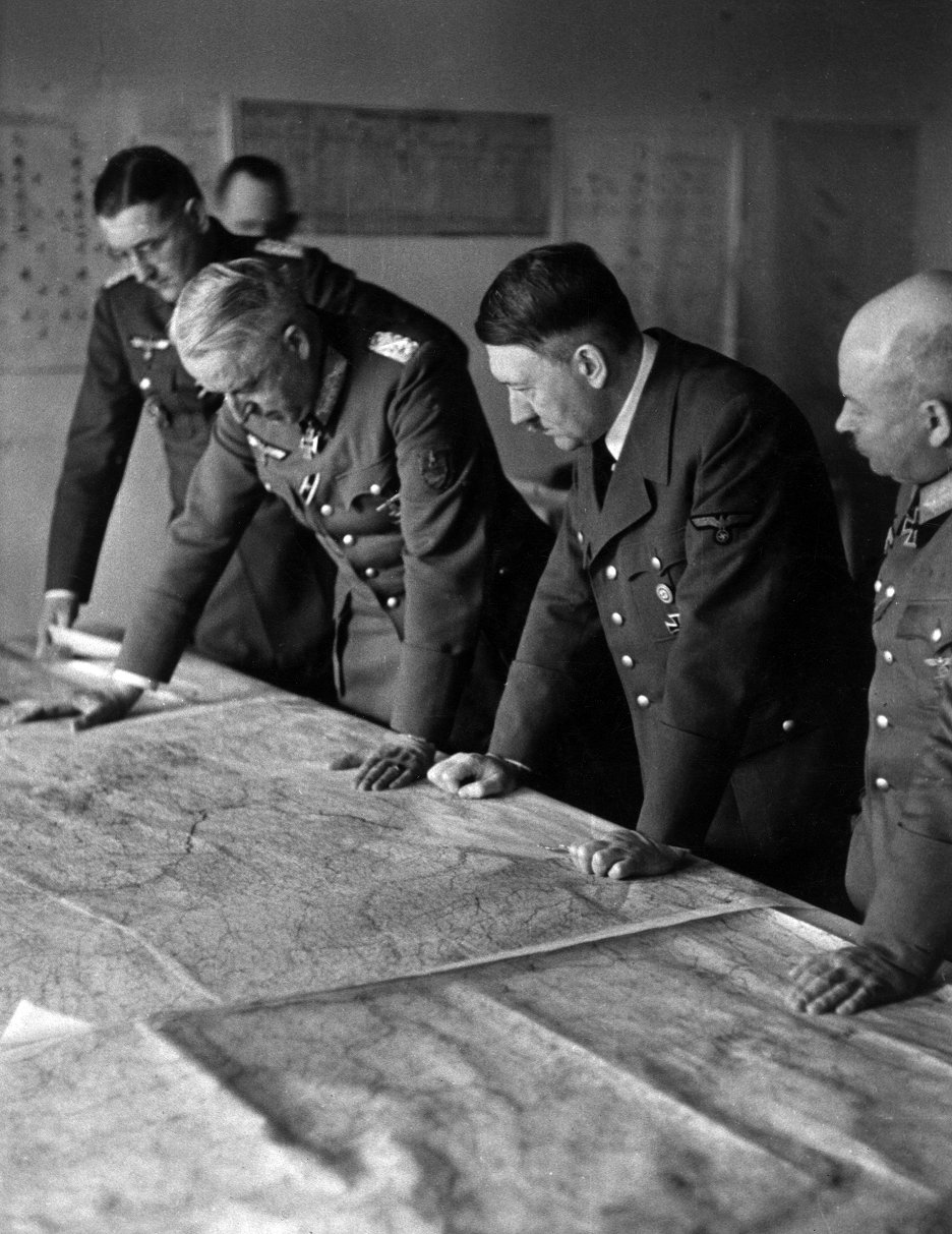Adolf Hitler: Decoding a Dictator - Master of War? (E04) (2024 ...