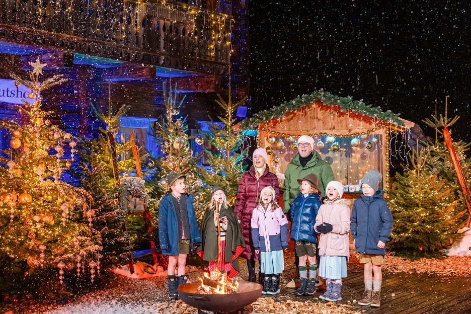 Zauberhafte Weihnacht im Land der "Stillen Nacht" (2024) | ČSFD.cz