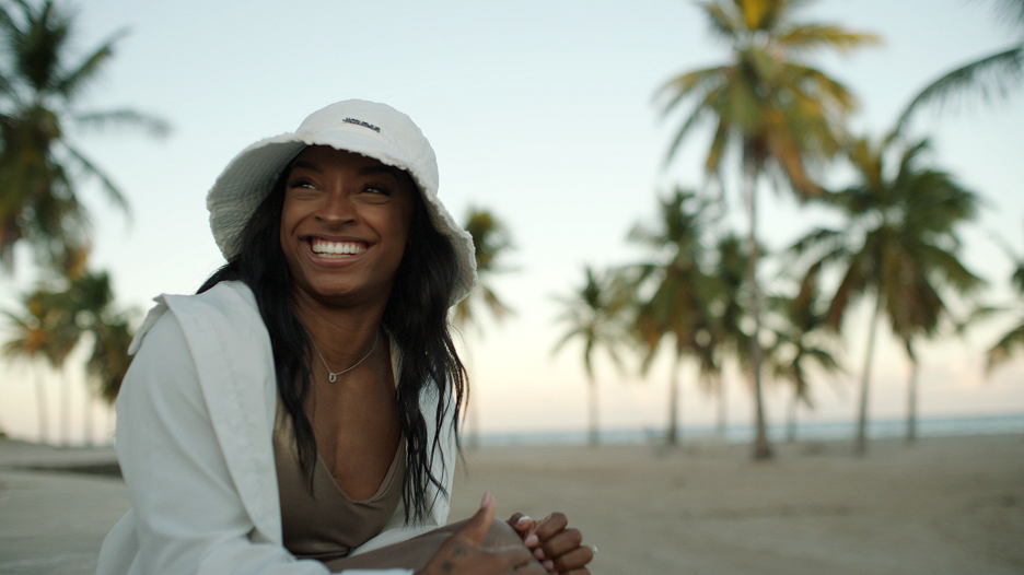 Simone Biles: Wie ein Phönix aus der Asche (2024) | ČSFD.cz