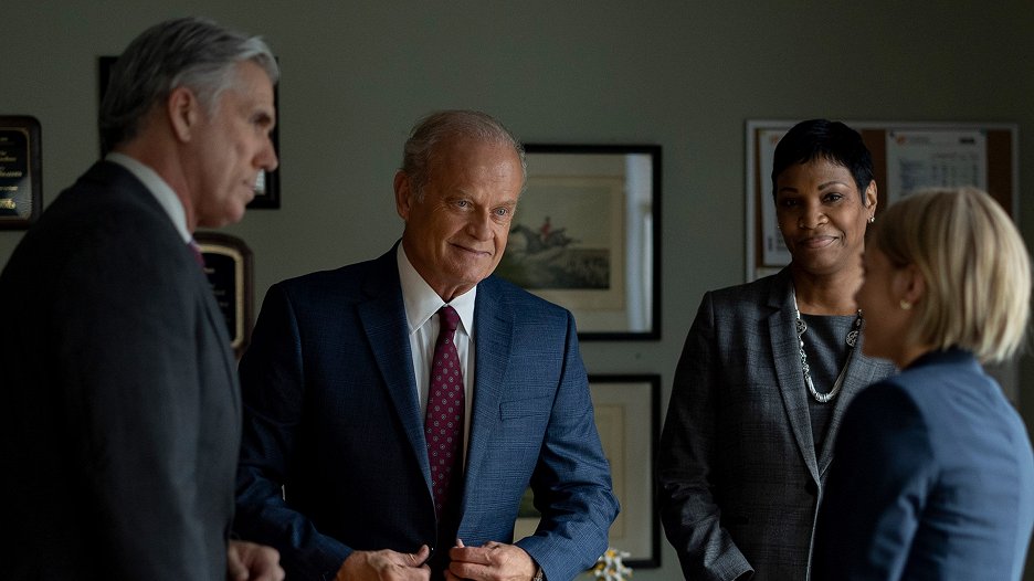 Smrt v bílém plášti - Nohy z hlíny (S01E07) (2021) | ČSFD.cz