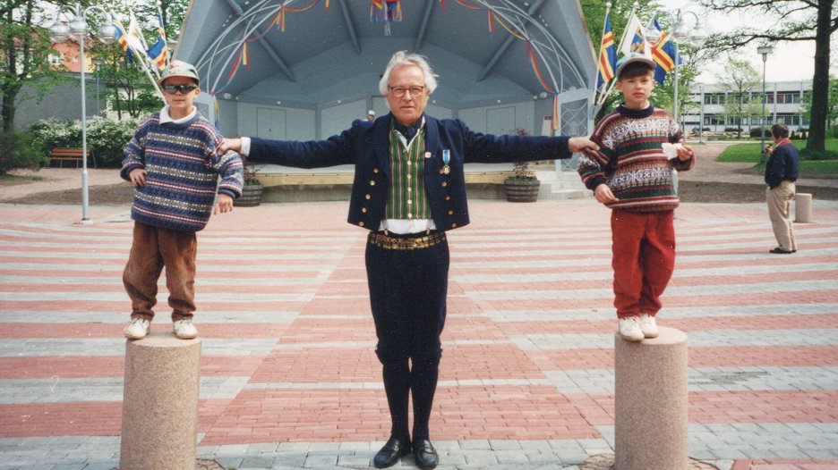 Taloja ja taikuutta - kapellimestari Ulf Söderblom (2023) | Galerie - Z ...