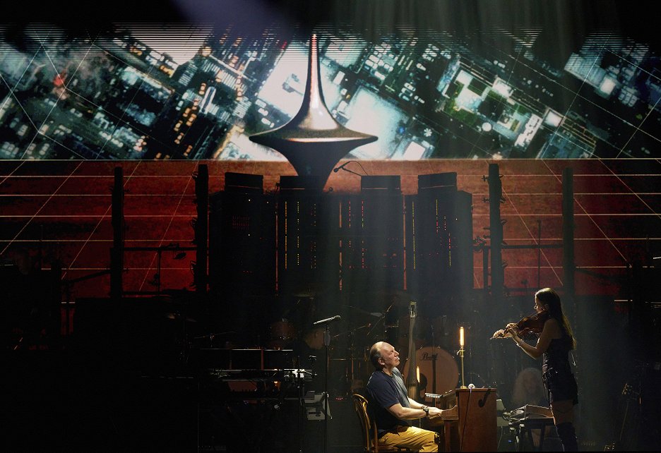 Hans Zimmer & Friends: Diamond in the Desert (2025) | ČSFD.cz