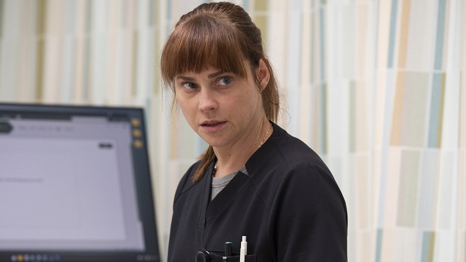 Urgent - 11:00 (S01E05) (2025) | ČSFD.cz