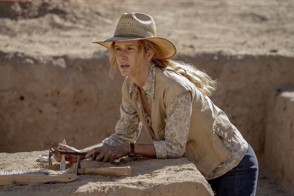 Dark Winds - Náá'tsoh (Big Eyes) (S03E02) (2025) | Tvůrci | ČSFD.cz