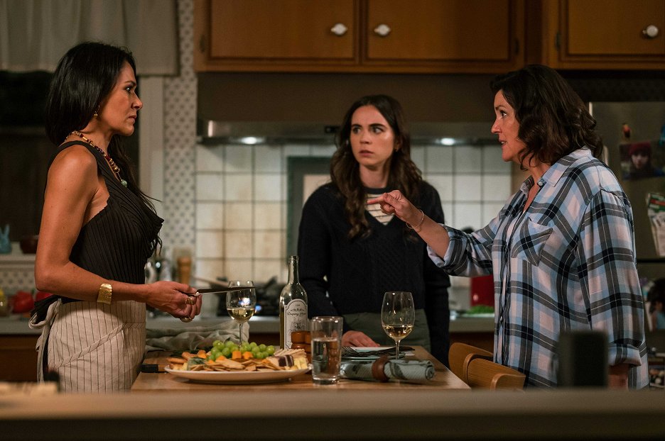 Yellowjackets - Them's the Brakes (S03E03) (2025) | ČSFD.cz