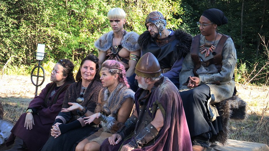 Cammo - «Viking kjendis» og «Mobbepodde» (S03E01) (2025) | Gallery ...