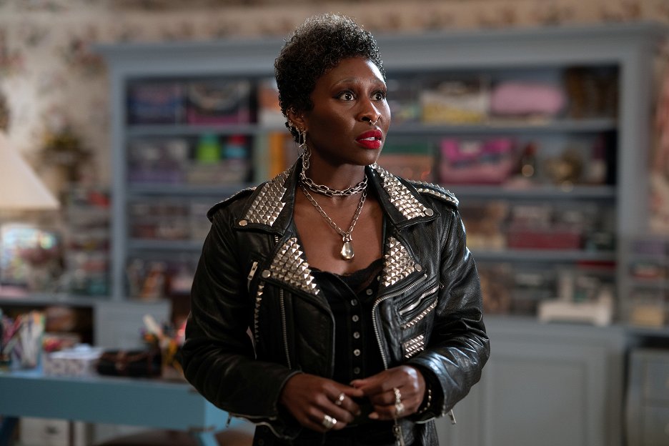 Poker Face - Hra sa rozbieha (S02E01) (2025) | Diskusia | ČSFD.sk