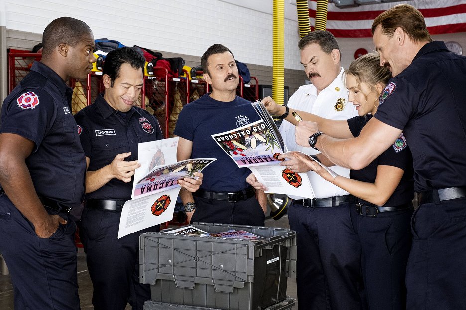 Tacoma FD - Where's the Beefcake (S01E08) (2019) | ČSFD.cz