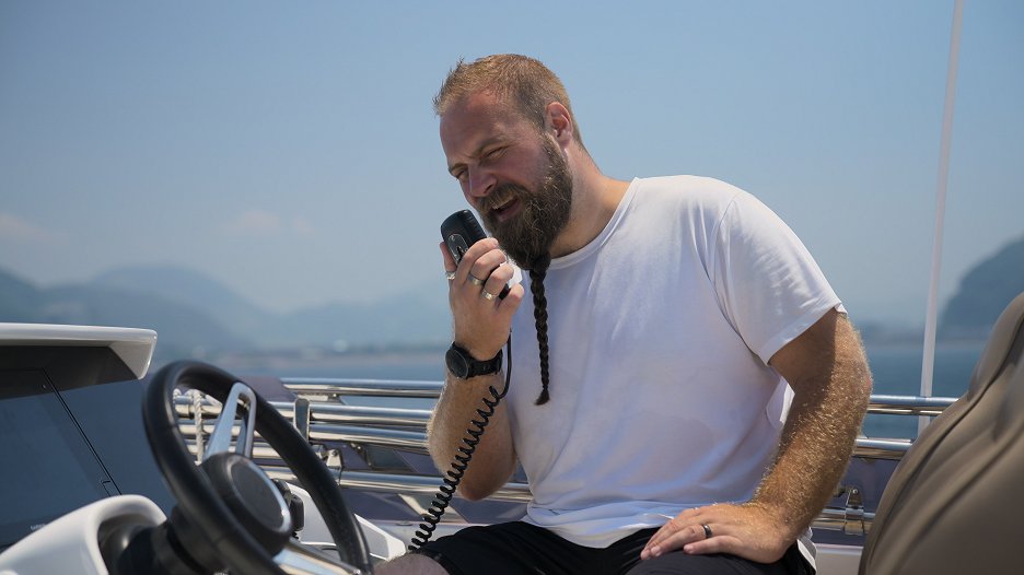 Žraloci, kam se podíváš (2025) | ČSFD.cz